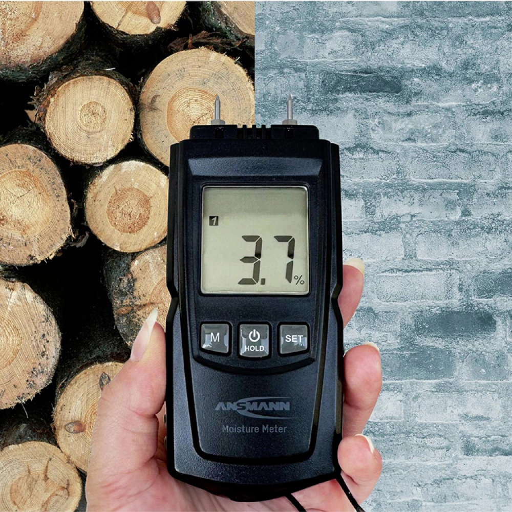 Ved: Den kompletta guiden (Träslag, Fukthalt & Förvaring)